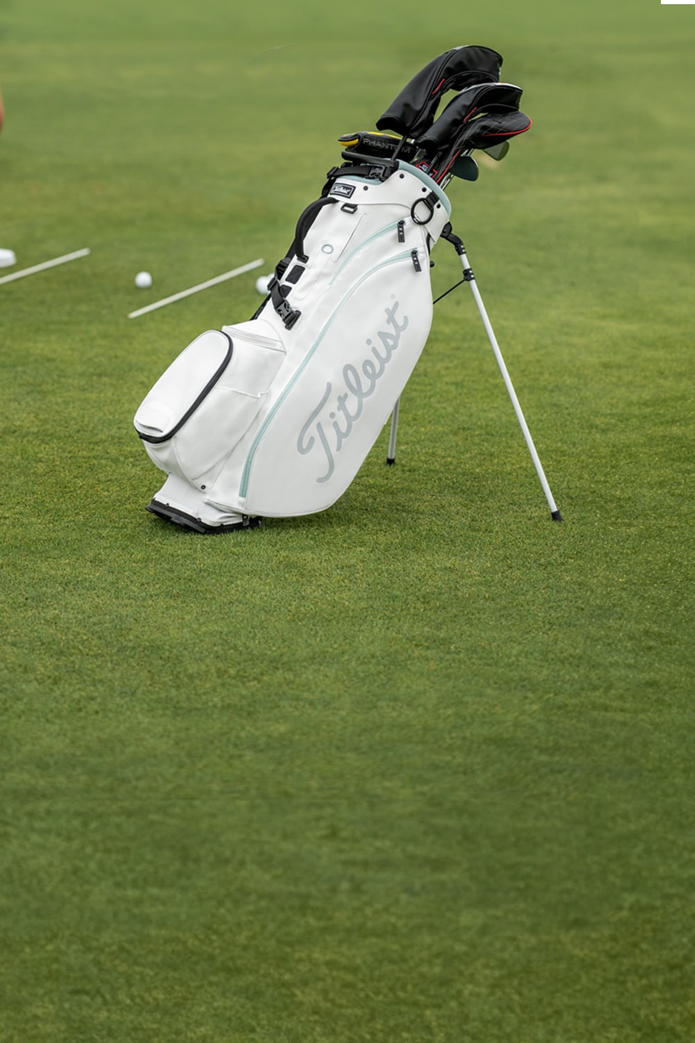 Golf Bags | Staff, Stand, Cart, Hybrid & Carry | Titleist